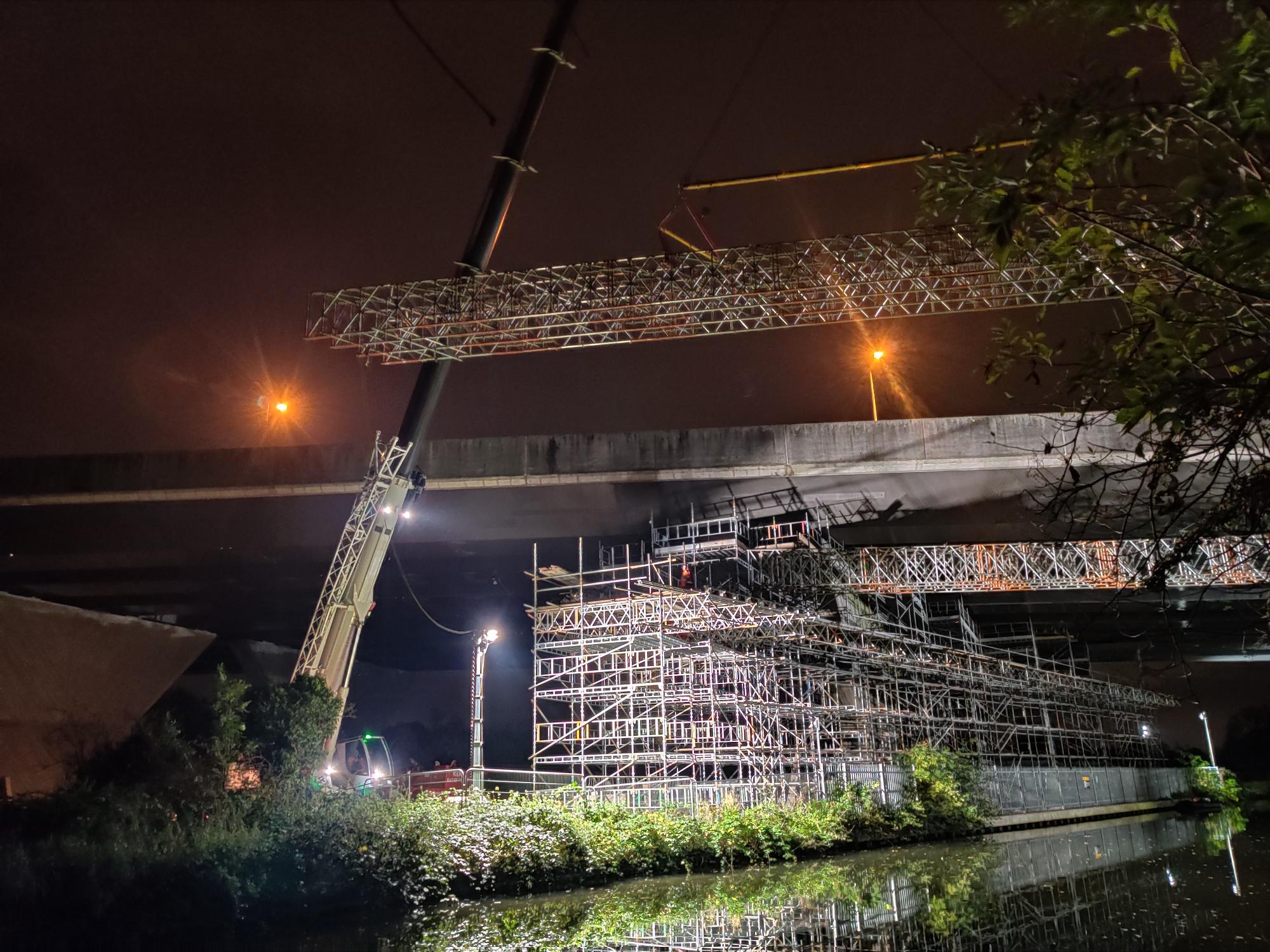 M25 Gade Valley Viaduct - Innovative Rolling Access Deck - Octavius